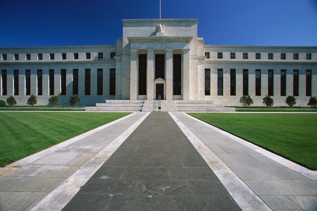 What Is the Federal Reserve System - History & How It Affects You ...