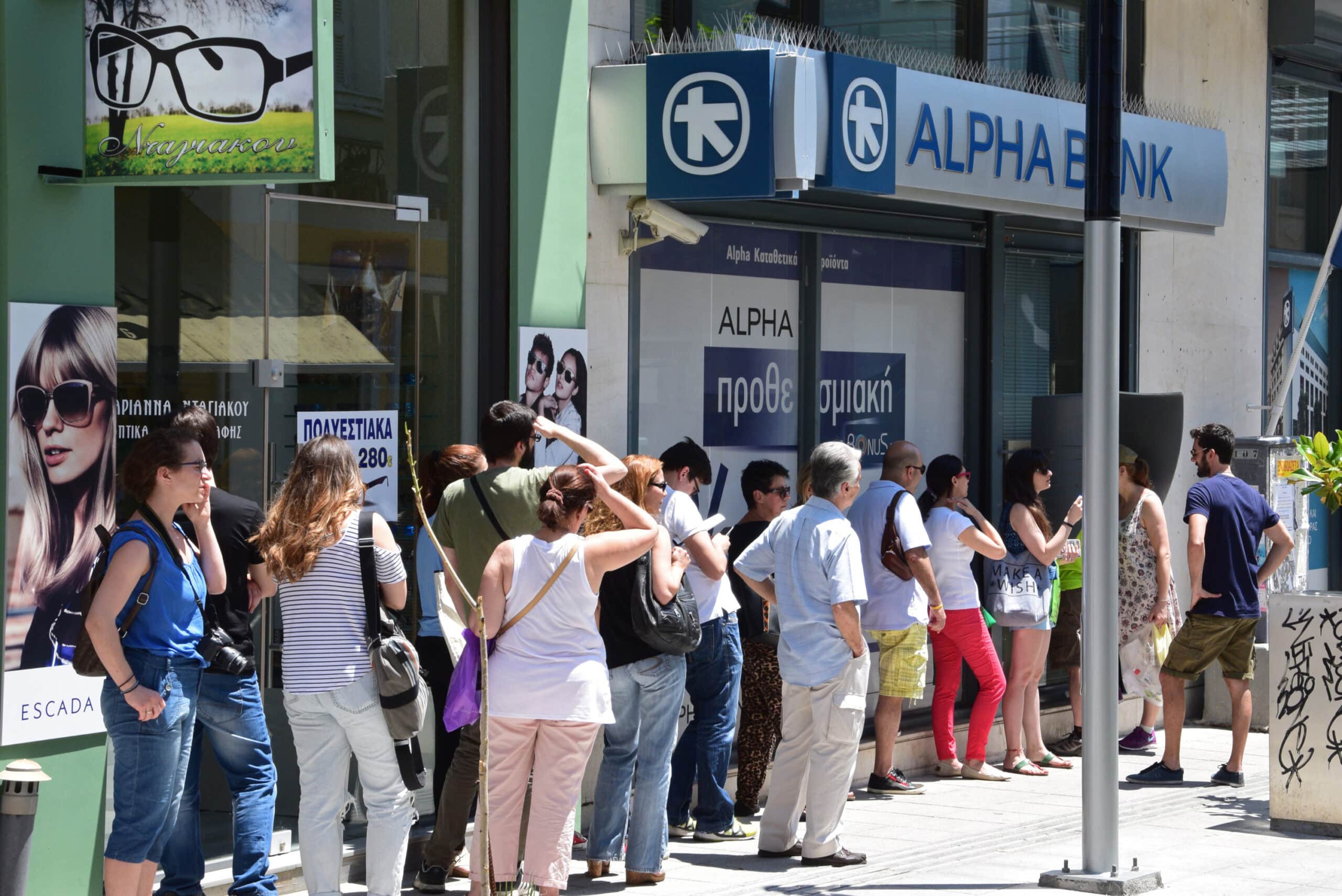 Bank Run — Meaning, Causes & Historical Examples